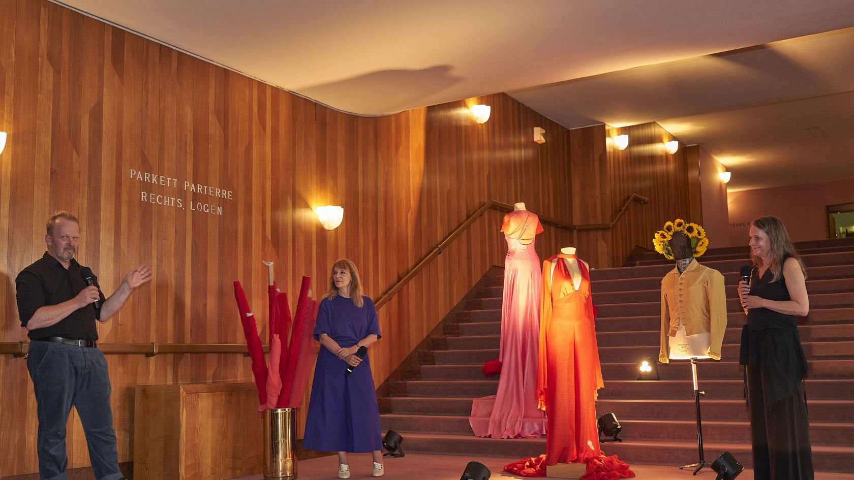 Die neuen Kleider der Buhlschaft im Jedermann 2022 • Salzburger Festspiele