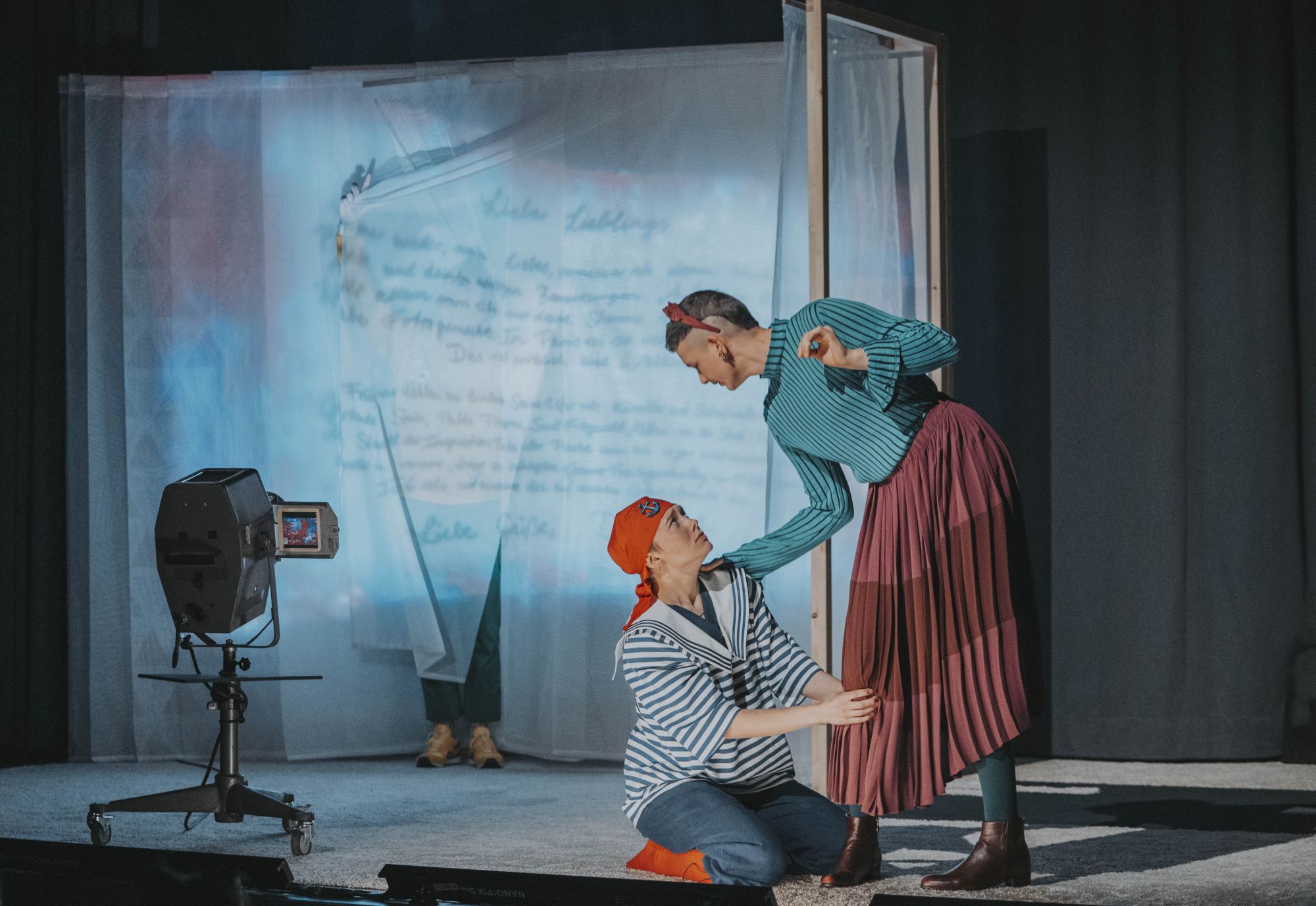 Liebe Grüße … oder Wohin das Leben fällt • Salzburg Festival